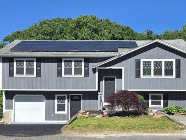 4 bedroom, Waterbury CT 06704 105172047