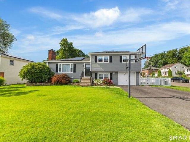 4 bedroom, Waterbury CT 06705 105204092