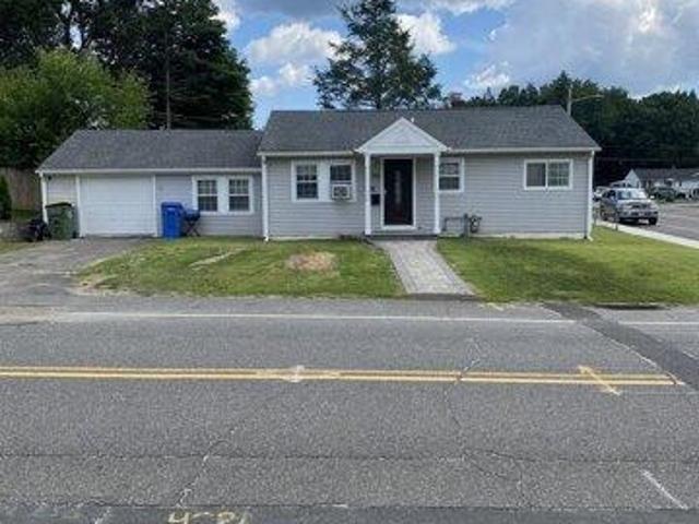 4 bedroom, Waterbury CT 06706 104232638