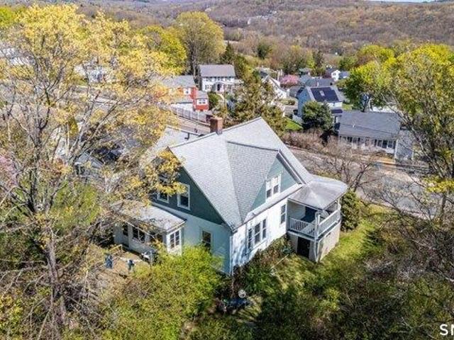4 bedroom, Waterbury CT 06708 104789555