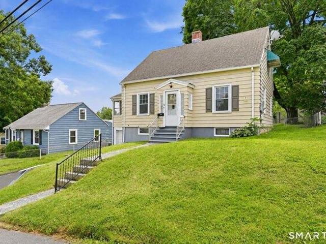 4 bedroom, Waterbury CT 06708 105160109