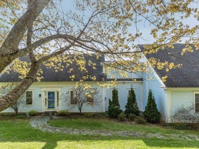 4 bedroom, Waterbury VT 05677 102594253