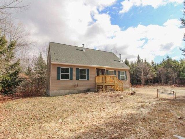 4 bedroom, Waterford ME 04088 101999763
