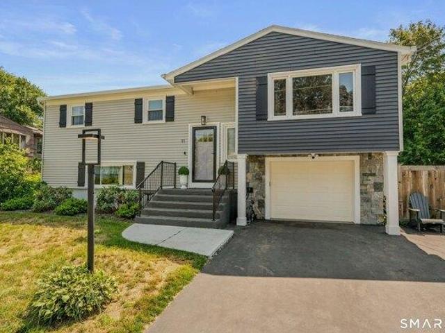 4 bedroom, Waterford CT 06385 104440945