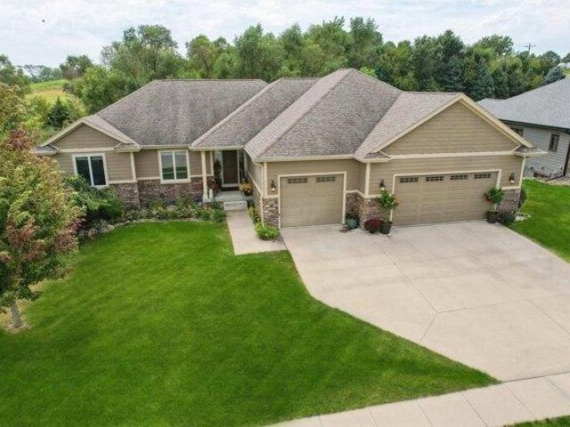 4 bedroom, Waukee IA 50263 LS94535511
