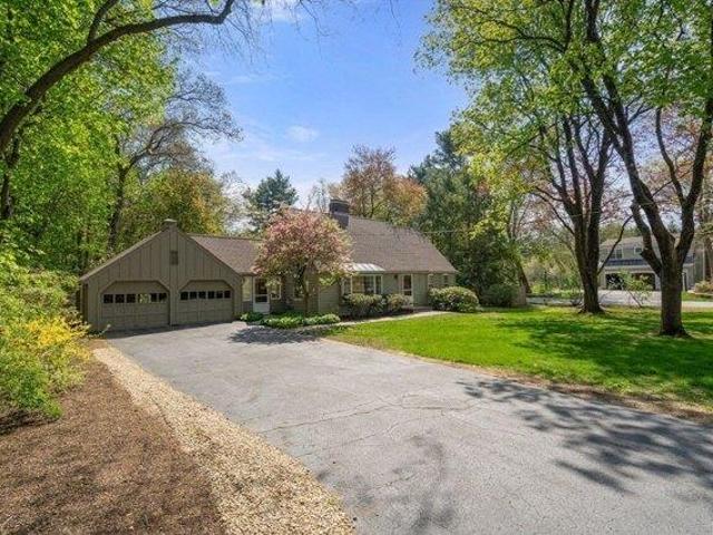 4 bedroom, Wayland MA 01778 102154003