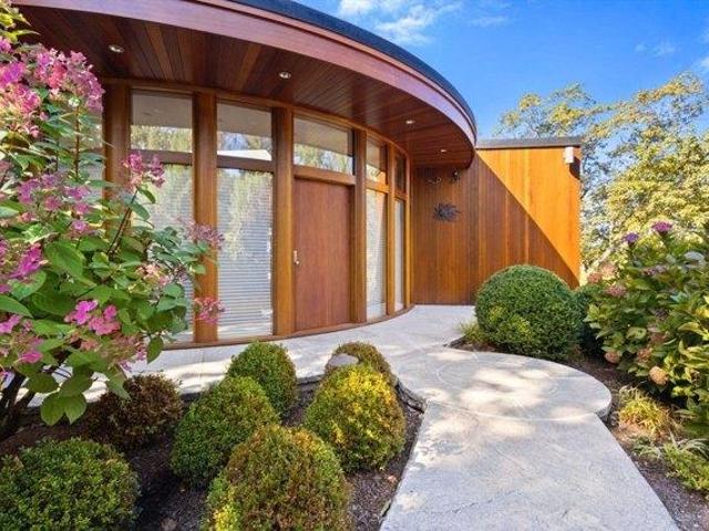 4 bedroom, Wayland MA 01778 104606337