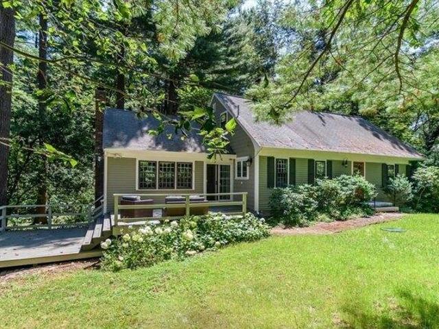 4 bedroom, Wayland MA 01778 104834819