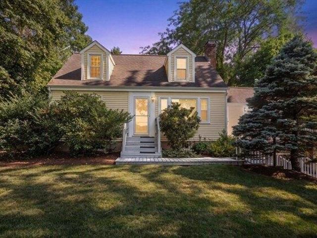 4 bedroom, Wayland MA 01778 105231249