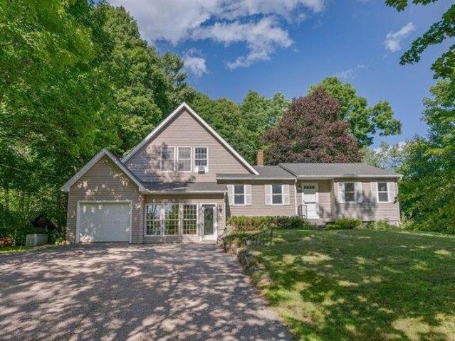 4 bedroom, Wayne ME 04284 104832420