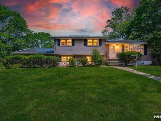 4 bedroom, Wayne NJ 07470 104234018