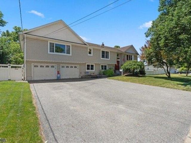 4 bedroom, Wayne NJ 07470 104407316
