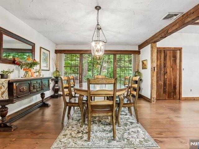 4 bedroom, Wayne NJ 07470 104445851