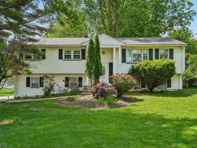 4 bedroom, Wayne NJ 07470 104807723