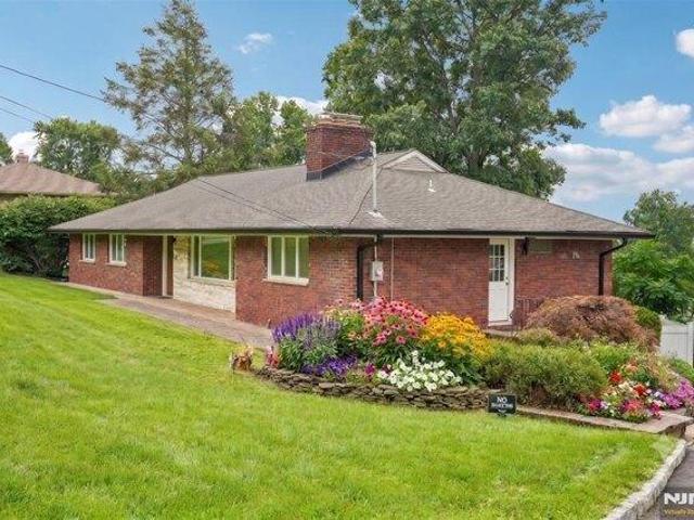4 bedroom, Wayne NJ 07470 104833759