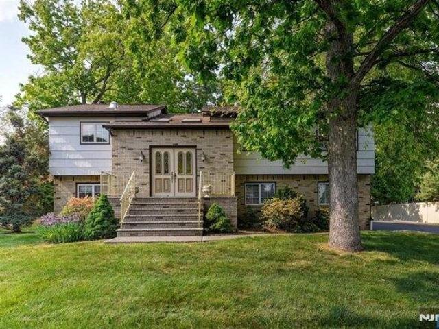4 bedroom, Wayne NJ 07470 104852932