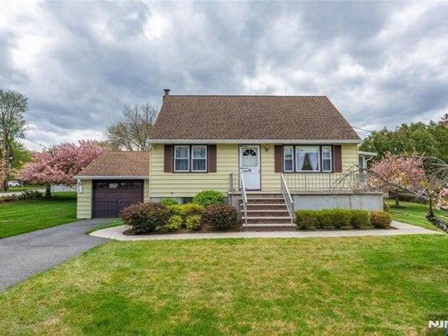 4 bedroom, Wayne NJ 07470 102314246