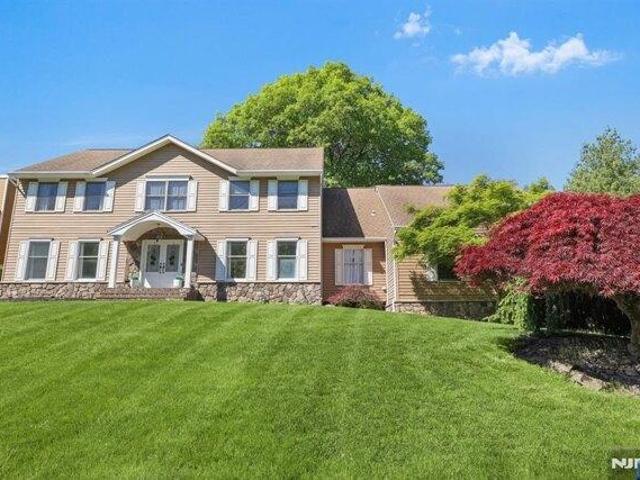 4 bedroom, Wayne NJ 07470 102825843