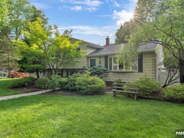 4 bedroom, Wayne NJ 07470 102827527