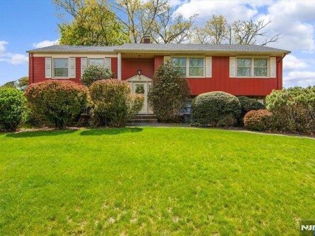 4 bedroom, Wayne NJ 07470 LS101748584