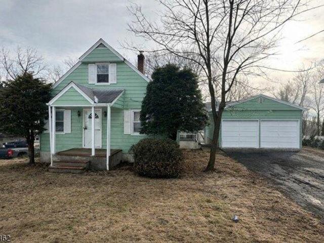 4 bedroom, Wayne NJ 07470 LS102028059