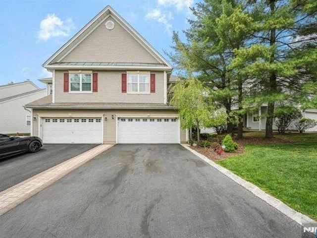 4 bedroom, Wayne NJ 07470 LS102282055