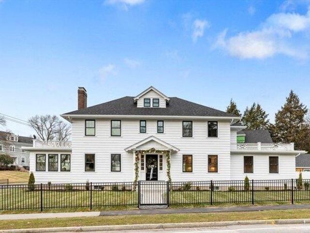 4 bedroom, Wakefield MA 01880 LS102584280