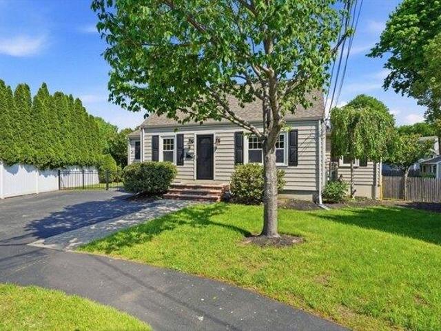 4 bedroom, Wakefield MA 01880 LS102594664
