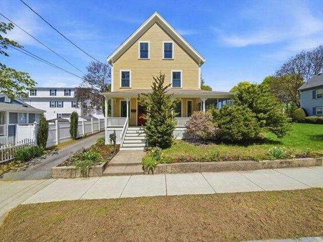 4 bedroom, Wakefield MA 01880 LS102962415