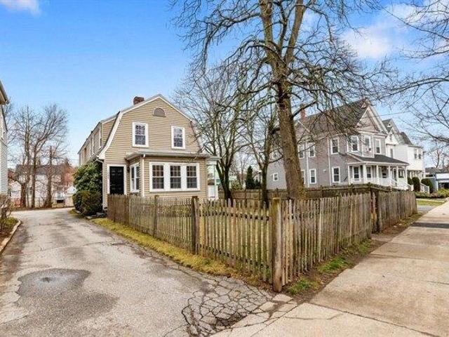 4 bedroom, Wakefield MA 01880 102347275