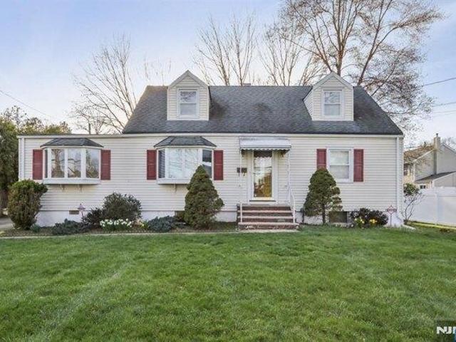 4 bedroom, Waldwick NJ 07463 LS101574688