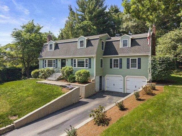 4 bedroom, Walpole MA 02081 104234431