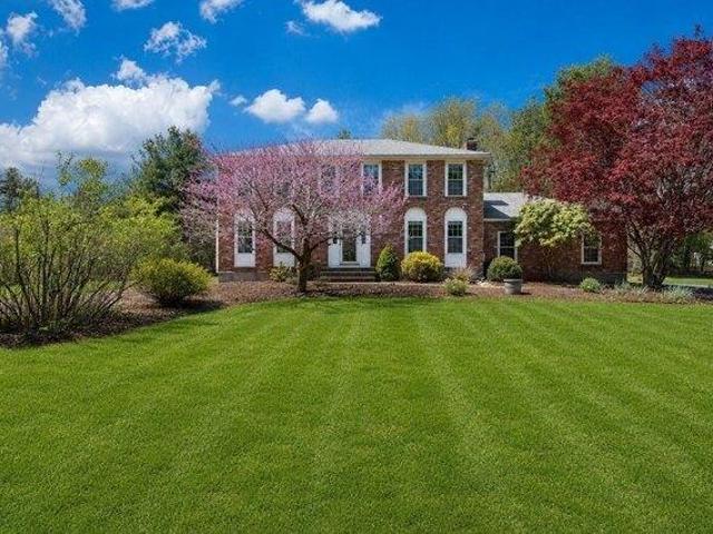 4 bedroom, Walpole MA 02081 LS102959910