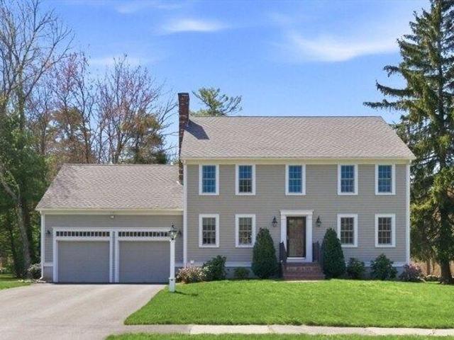 4 bedroom, Walpole MA 02032 102475164