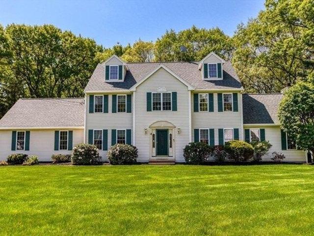 4 bedroom, Walpole MA 02032 102961985