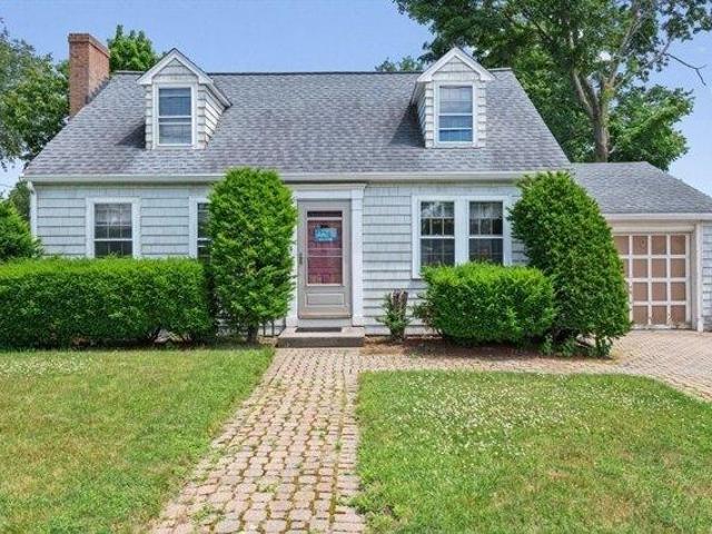 4 bedroom, Waltham MA 02453 104297980
