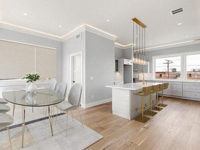 4 bedroom, Waltham MA 02453 104375831