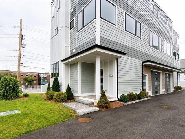 4 bedroom, Waltham MA 02453 105256101