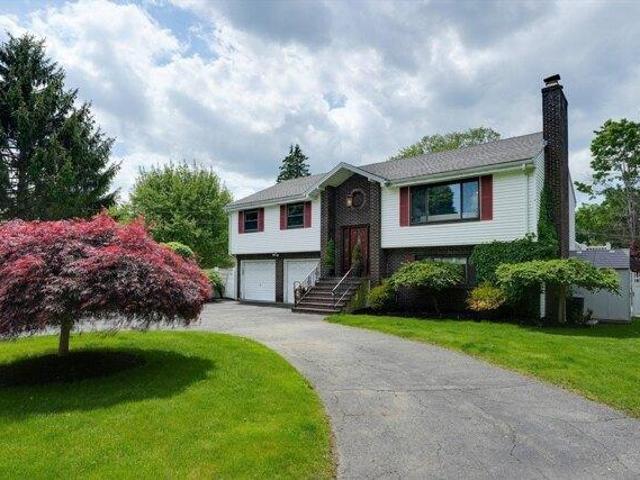 4 bedroom, Waltham MA 02451 102959739