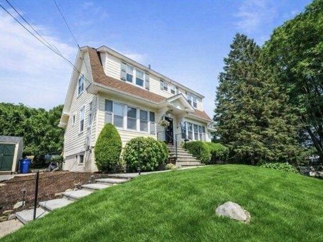 4 bedroom, Waltham MA 02451 104758822