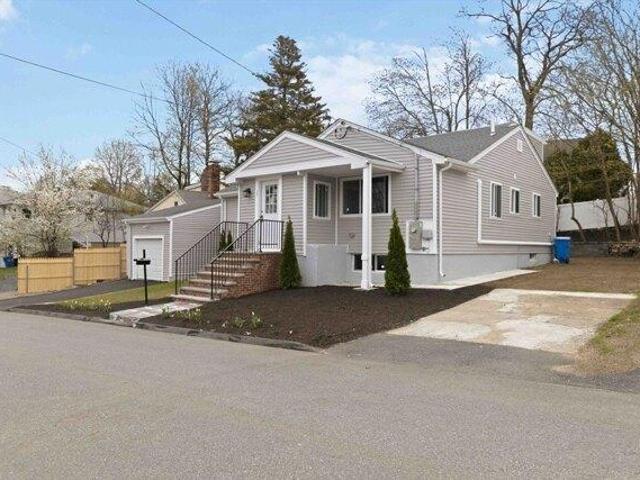 4 bedroom, Waltham MA 02451 LS102026296