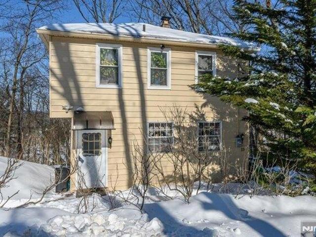 4 bedroom, Wanaque NJ 07420 LS101899281