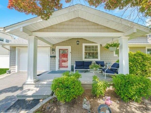 4 bedroom, Wantagh NY 11793 104906532