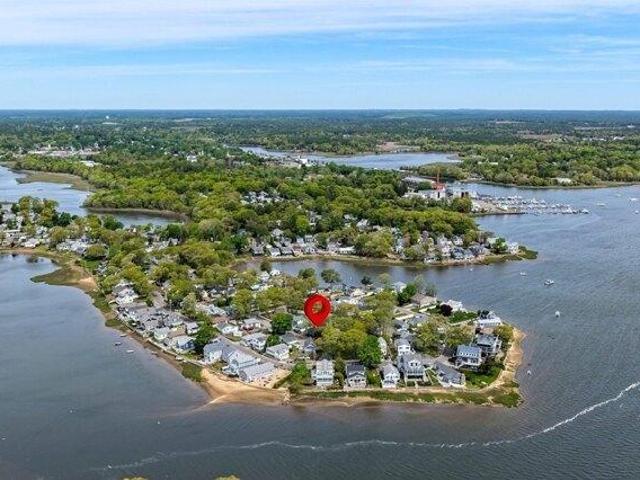 4 bedroom, Wareham MA 02571 LS102822605