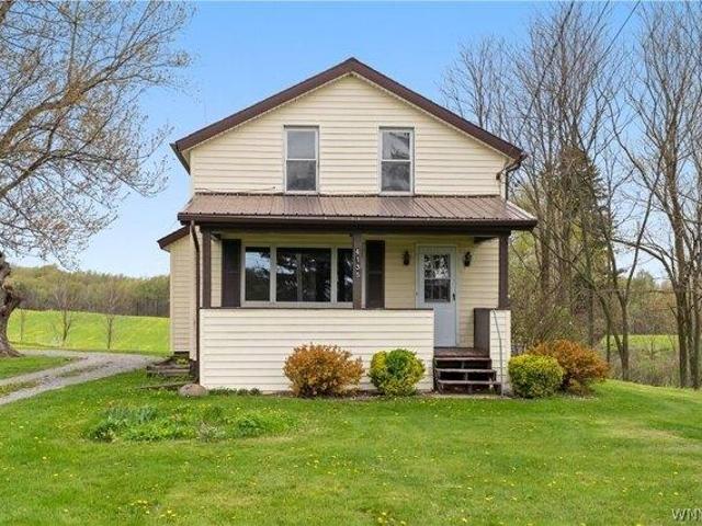 4 bedroom, Warsaw NY 14569 103600934