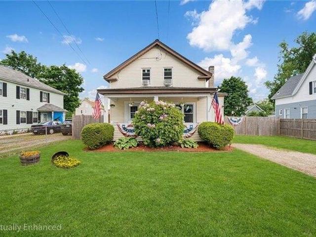 4 bedroom, Warwick RI 02886 103073809