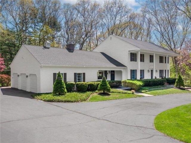 4 bedroom, Warwick RI 02886 104510223