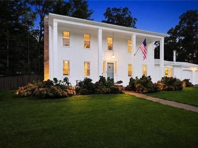4 bedroom, Warwick RI 02886 105092888