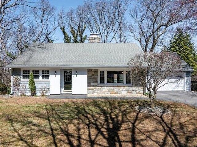 4 bedroom, Warwick RI 02886 LS102726913