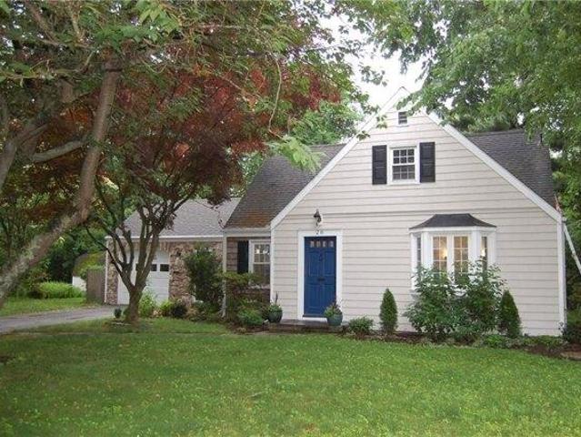 4 bedroom, Warwick RI 02888 104540966